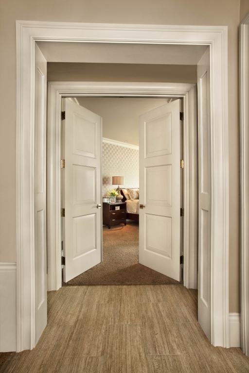 TS3000 | Art Deco 3 Equal Panel Shaker Style Interior Door